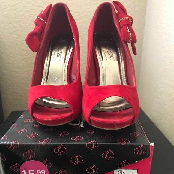 DbDk Fashion | Shoes | Red Lillie Velvet Heels By Dbdk Fashion Size 7 ...